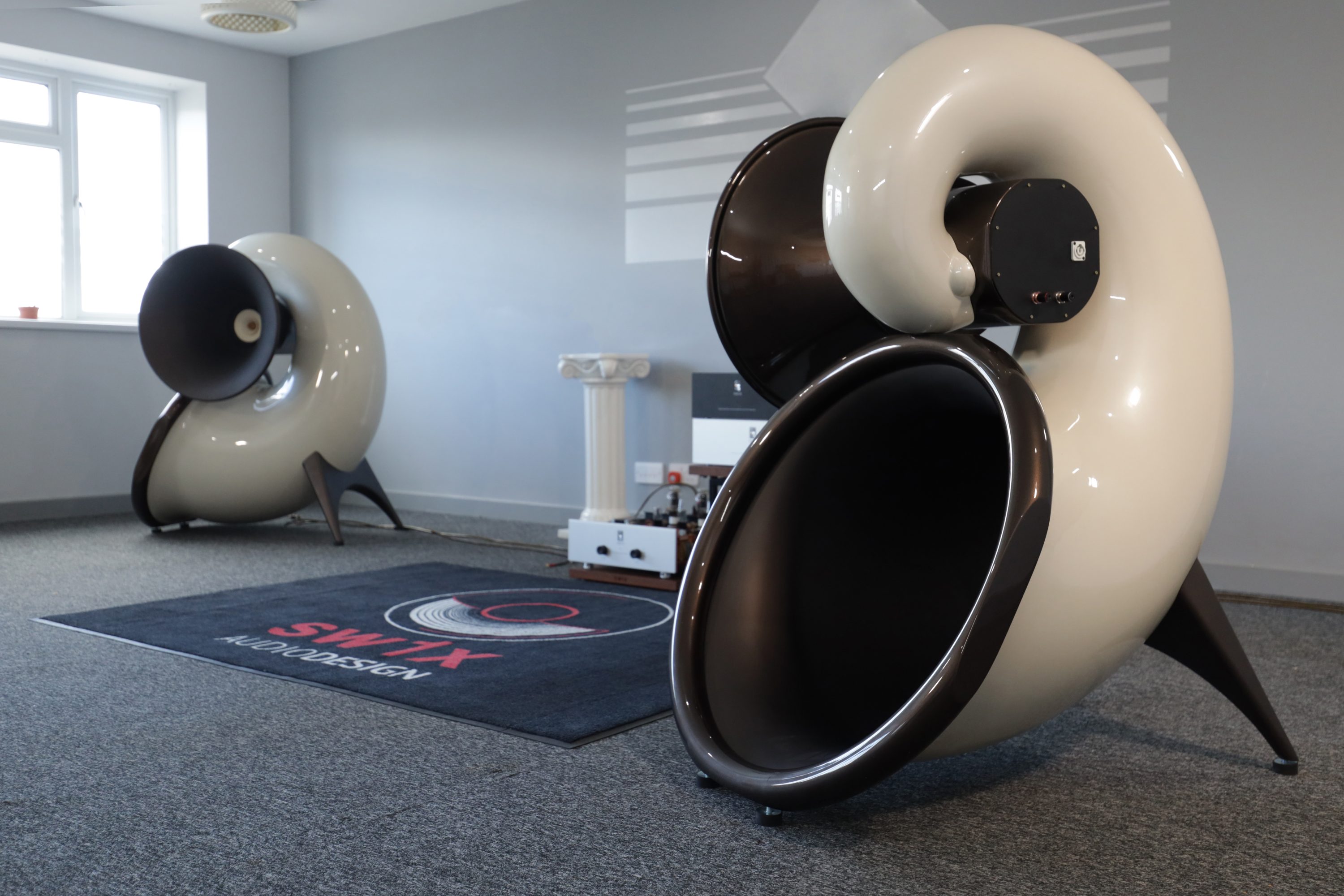 SW1X Lady Pearl Horn Loudspeakers - SW1X Audio Design